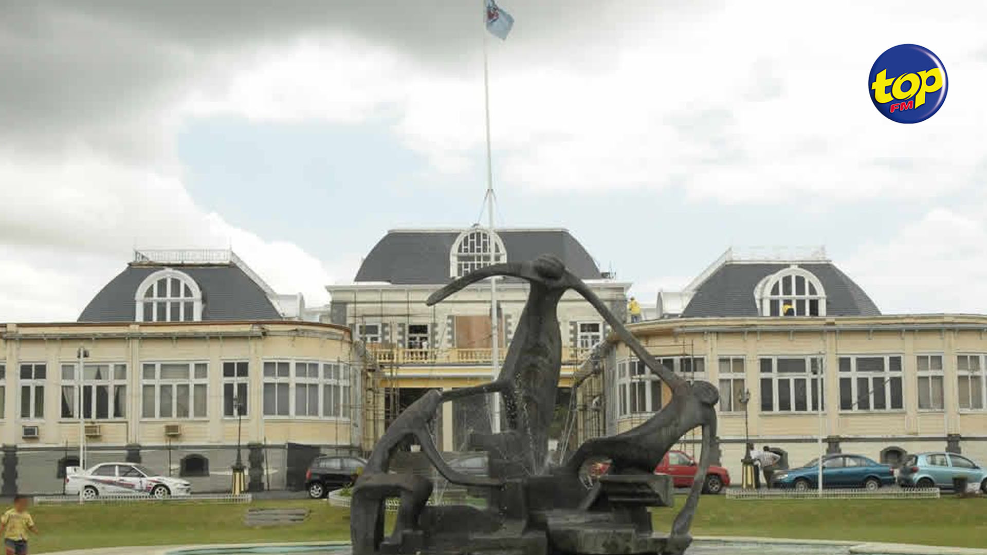 Un terrain abandonné à Beau Bassin enfin nettoyé grâce à l’intervention ...